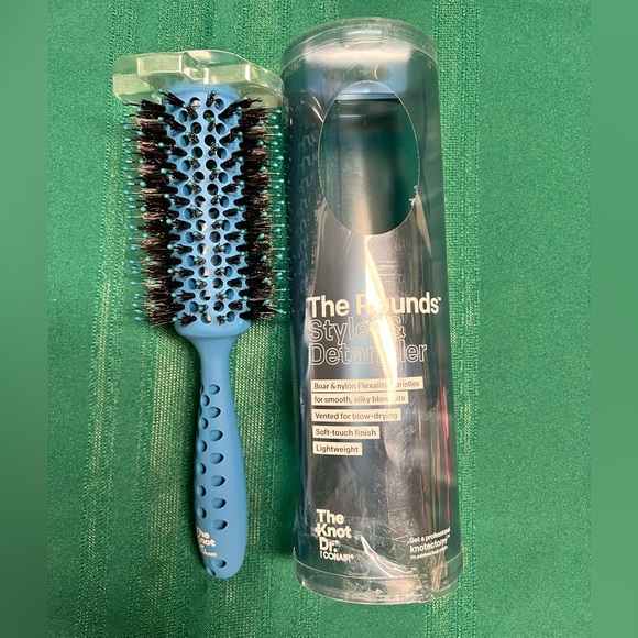 Conair | Accessories | Styler Detangler Brush | Poshmark